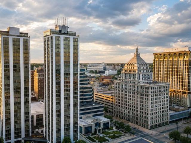125 SW Jefferson Ave Unit W5W, Peoria, IL 61602