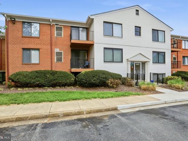 125 P Clubhouse Dr SW Unit 10, Leesburg, VA 20175