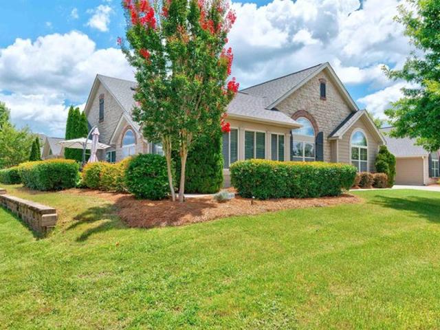125 Peach Grove Cir, Elgin, SC 29045