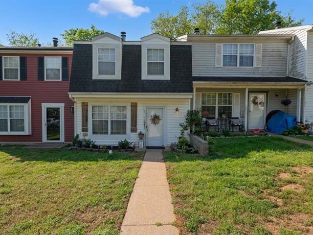 125 Pebble Ct, Bowling Green, KY 42101
