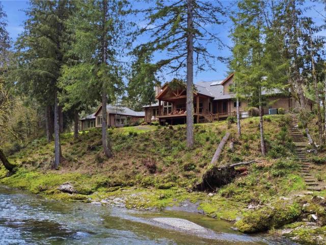 125 Royal Coachman Ln, Kalama, WA 98625 | MLS #2500 | Compass