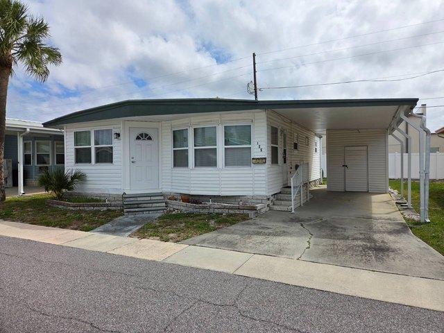 125 Redwood Ln N, Largo, FL 33770