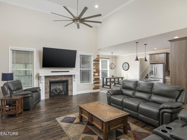 125 Reserve Drive