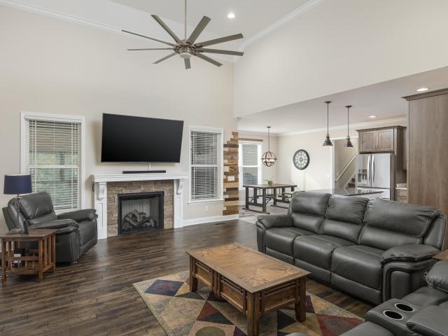 125 Reserve Drive NW