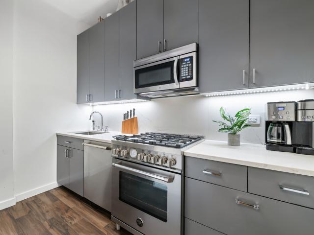 125 W 12TH Street 4D