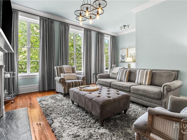 125 W Gordon Street