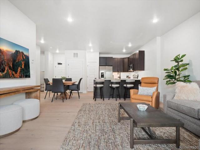 125 W Keystone # 303