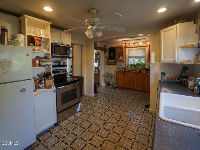 125 W MAPLE Street