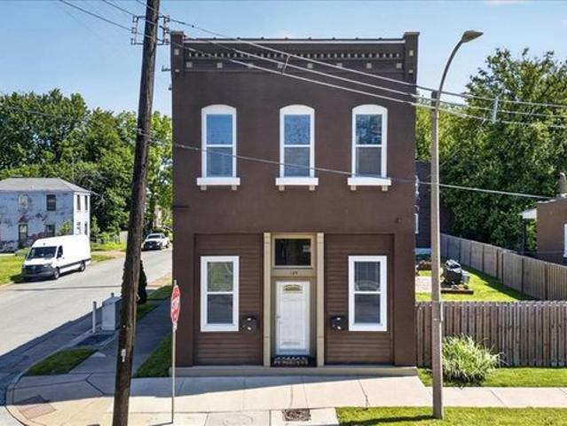 125 W Steins St, Saint Louis, MO 63111