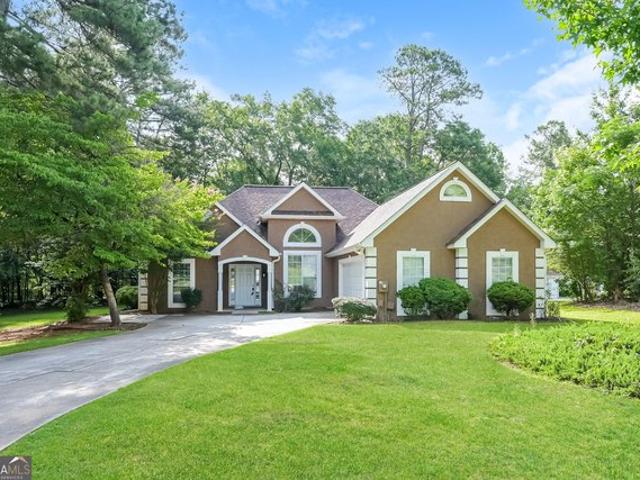 125 Whispering Pine Dr, Covington, GA 30016