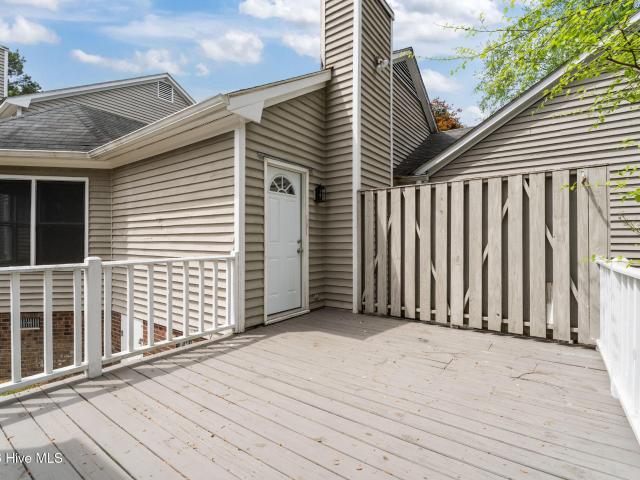 125 Willow Oaks Court