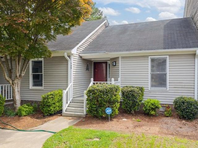 125 Willow Oaks Ct, Rocky Mount, NC 27804