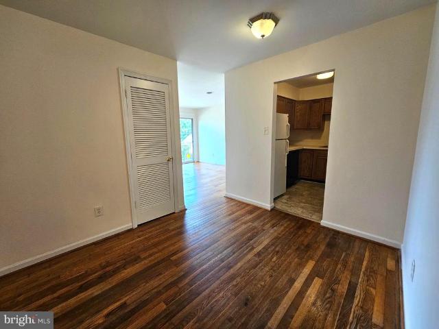 125 Williams Street E # 205