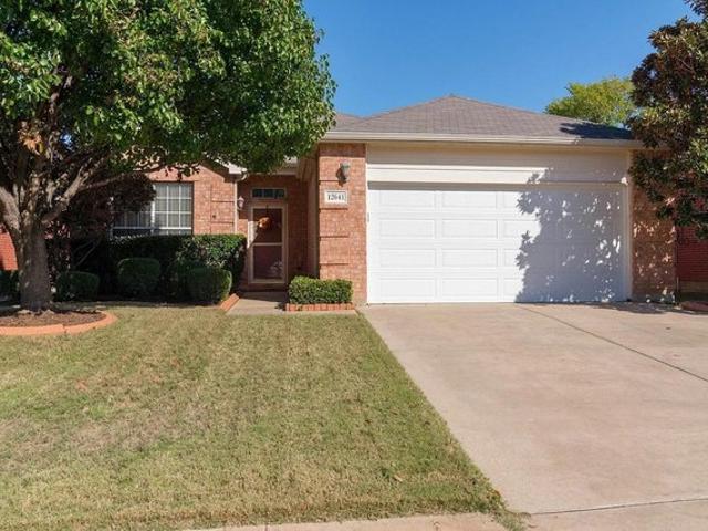 12641 Black Cherry Ln, Fort Worth, TX 76040
