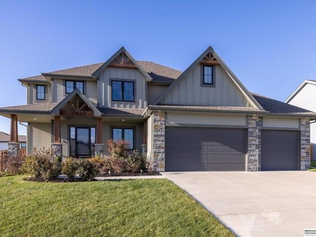 12642 Carpenter St, Papillion, NE 68138