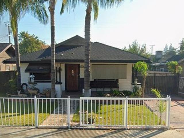 1264 N Calaveras St, Fresno, CA 93728