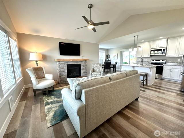 1264 Fairwood Drive