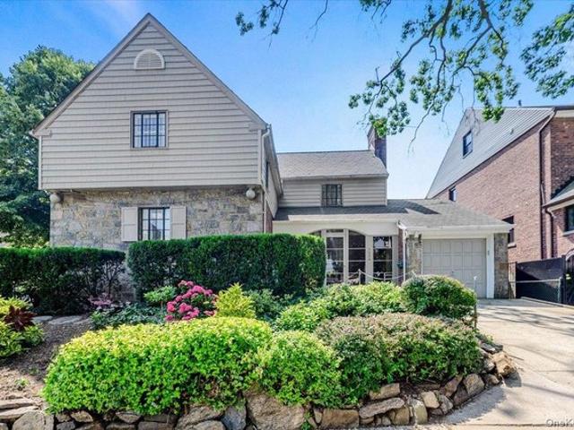 1264 Rhinelander Ave, Bronx, NY 10461