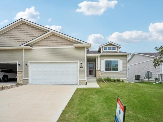 1264 S Maycomb Dr, West Des Moines, IA 50266