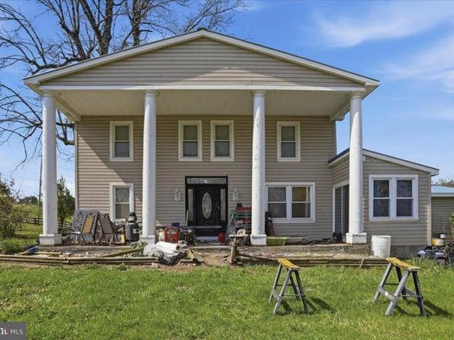 1264 Tearcoat Rd, Augusta, WV 26704