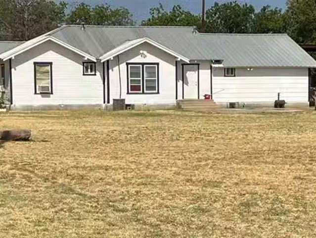 1264 W 3RD ST, BAIRD, TX 79504 Single Family Residence For Sal.