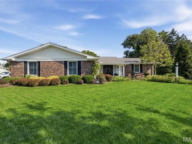 12651 Villa Hill Ln, Creve Coeur, MO 63141