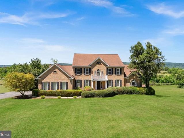 12659 Elvan Rd, Lovettsville, VA 20180