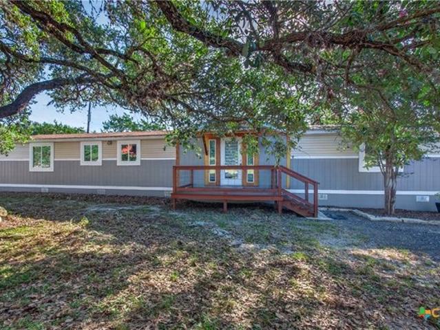 1265 Arcadia Dr, Canyon Lake, TX 78133