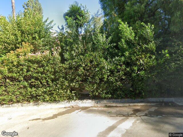 1265 Chateau Rd, Pasadena, CA 91105