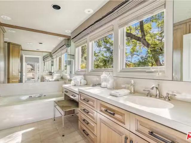 1265 Leona Dr Houses in Beverly Hills, CA