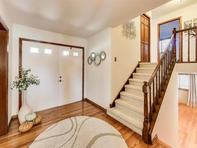 1265 W Sturbridge Dr, Hoffman Estates, IL 60192 | MLS #12618 | Compass