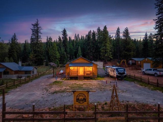 1265 W Strawberry Point Rd, Duck Creek Village, UT 84762