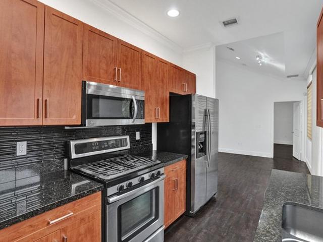 12662 NW 32nd Pl, Sunrise, FL 33323