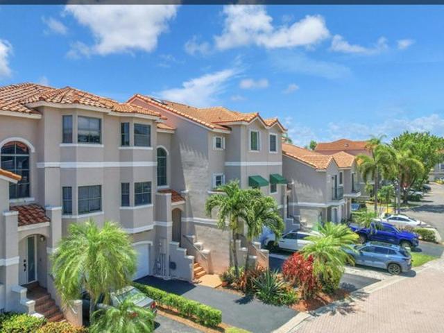 12666 NW 14th Pl, Sunrise, FL 33323