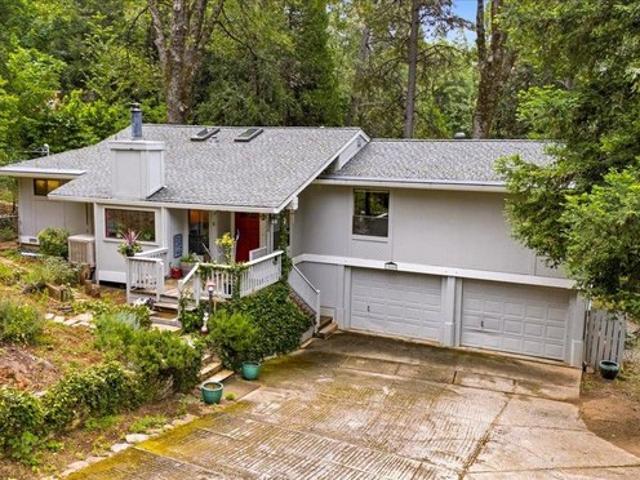 12669 Greenfields Way, Grass Valley, CA 95945