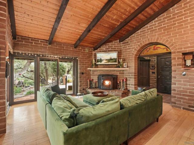 1266 Alpine Heights Rd