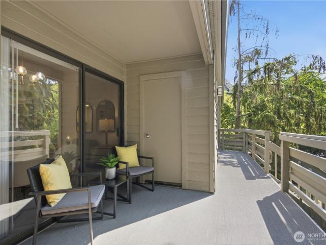 1266 Bellevue Way # 4