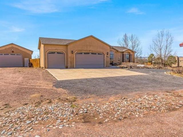 1266 W De La Vista Ct, Pueblo West, CO 81007