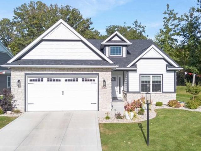 12676 Creekside Dr, Cedar Lake, IN 46303