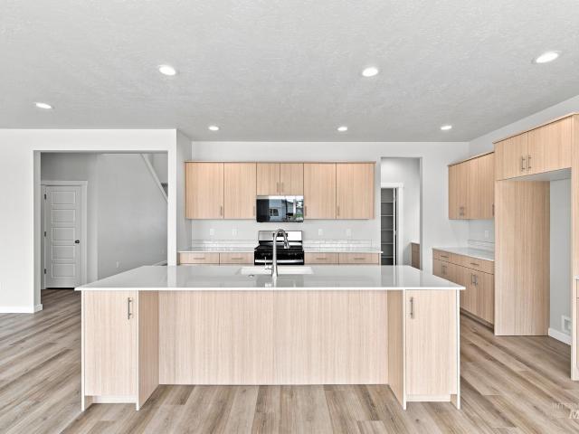 12679 Kinsella St