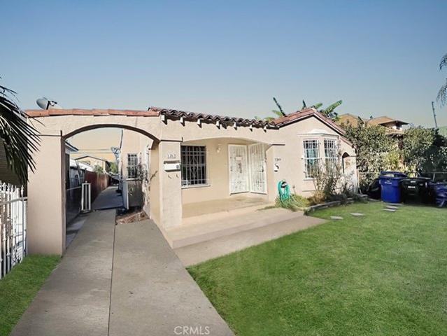 1267 E 56th St, Los Angeles, CA 90011