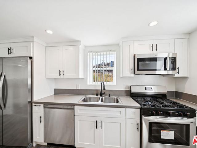 1267 Vin Scully Avenue 1/2