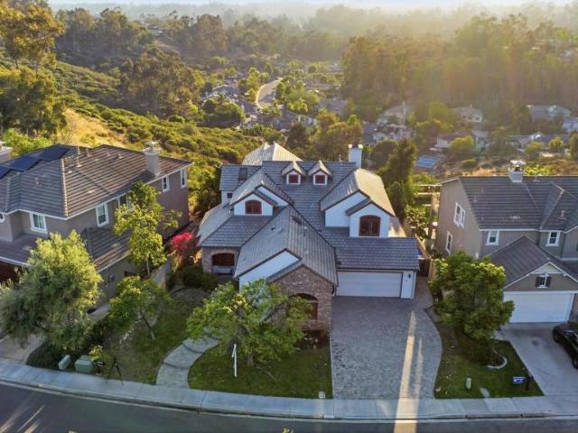 12686 Fairbrook