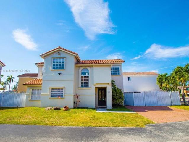 12689 10th Way NW, Miami, FL 33182