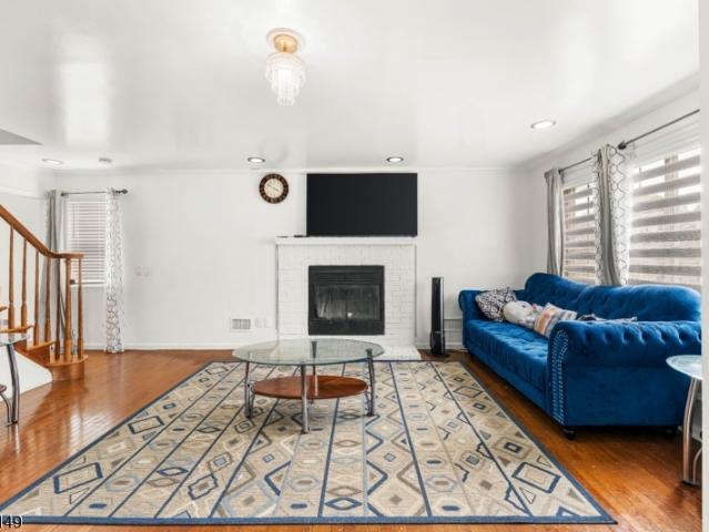 1268 Columbia Ave