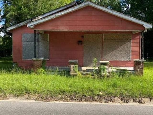 1268 E Burdeshaw St, Dothan, AL 36303