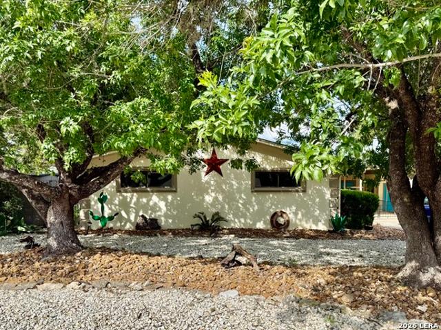 1268 Lakeside Dr W