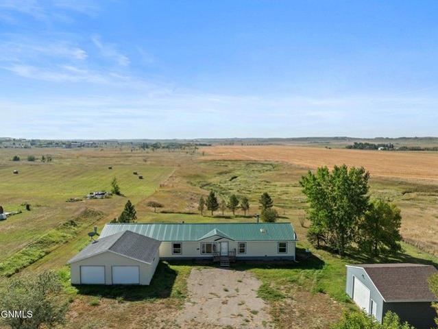 1268 rd St NW, Watford City, ND 58854