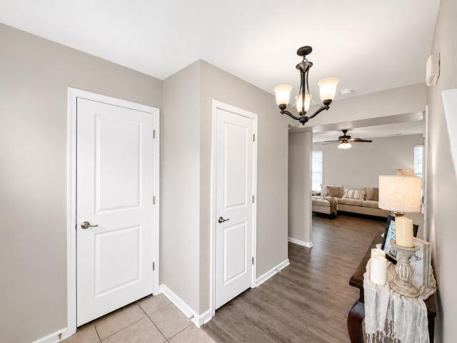 1268 Scarcroft Ln