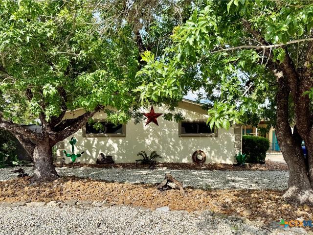 1268 W Lakeside Drive